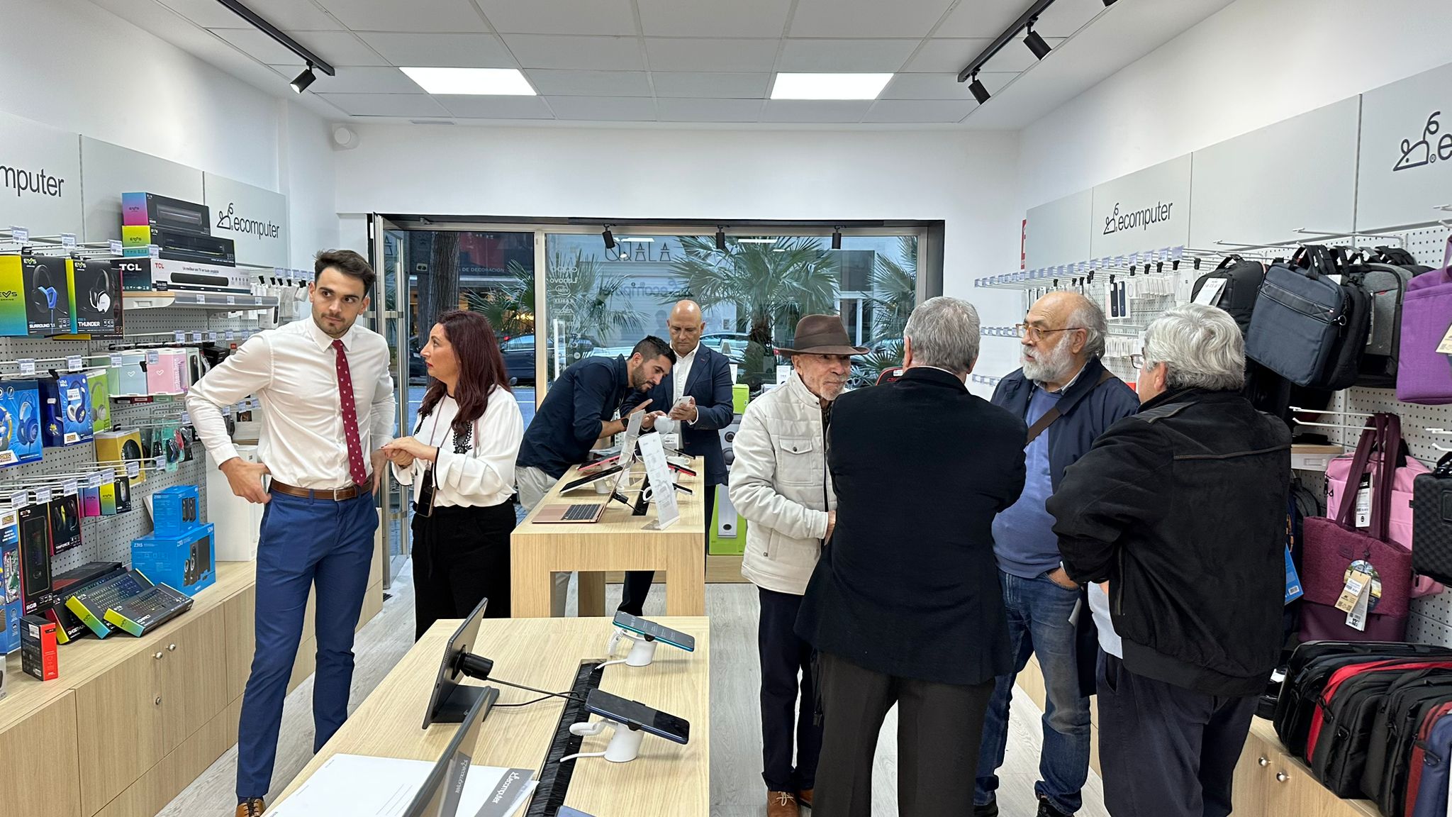 ECOMPUTER, NUEVA TIENDA EN CÁDIZ - Parque Tecnológico Walqa
